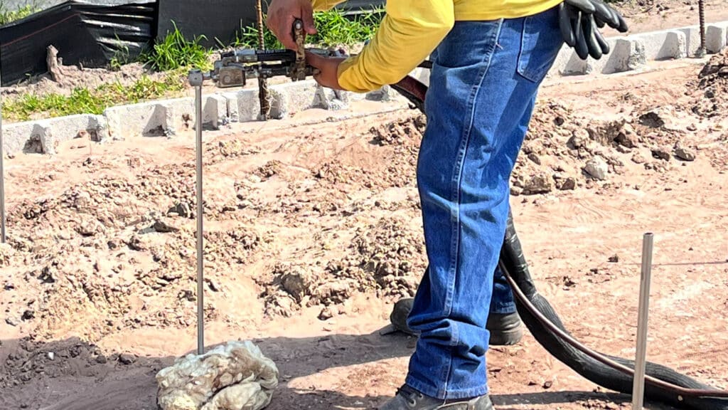 How To Stabilize Florida Clay Soil for Gardens and Foundations - Helicon